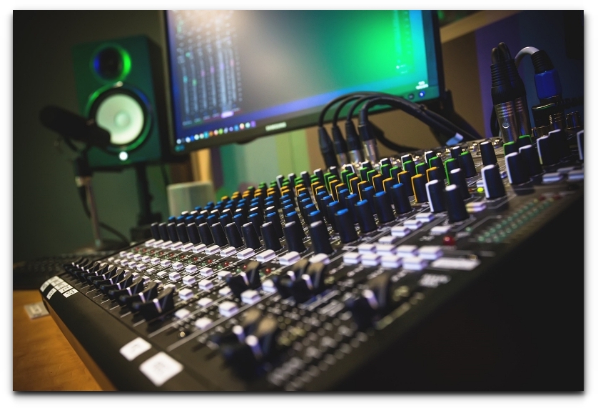 The Best Free Audio Sample Packs For EDM