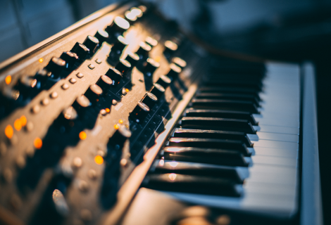 Differentiating Polyphonic and Monophonic In Synth and Arrangement